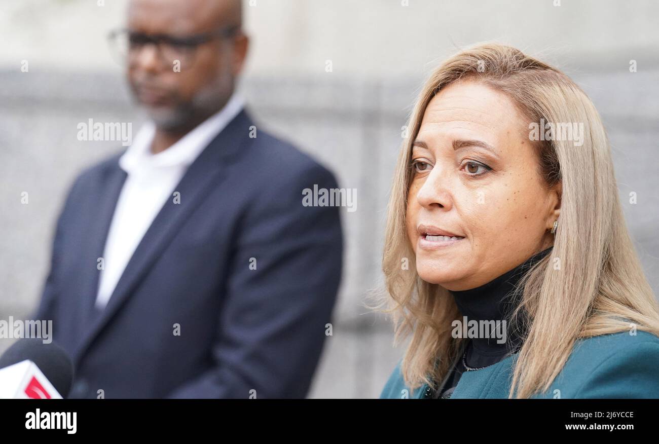 St. Louis Corrections Commissioner Jennifer Clemons-Abdullah talks to ...
