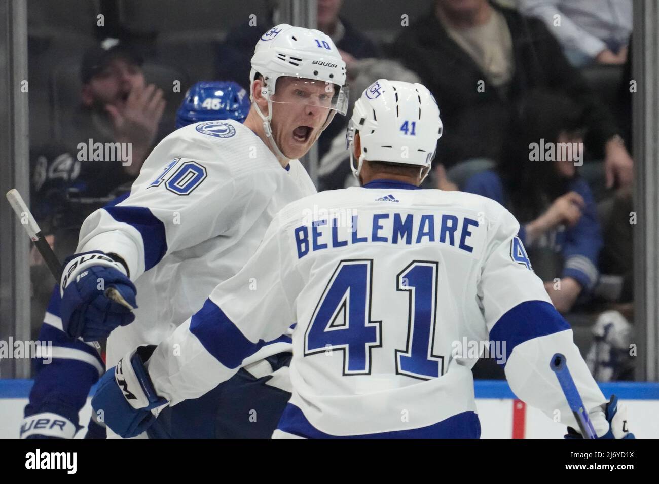 Corey perry trophy hi-res stock photography and images - Alamy