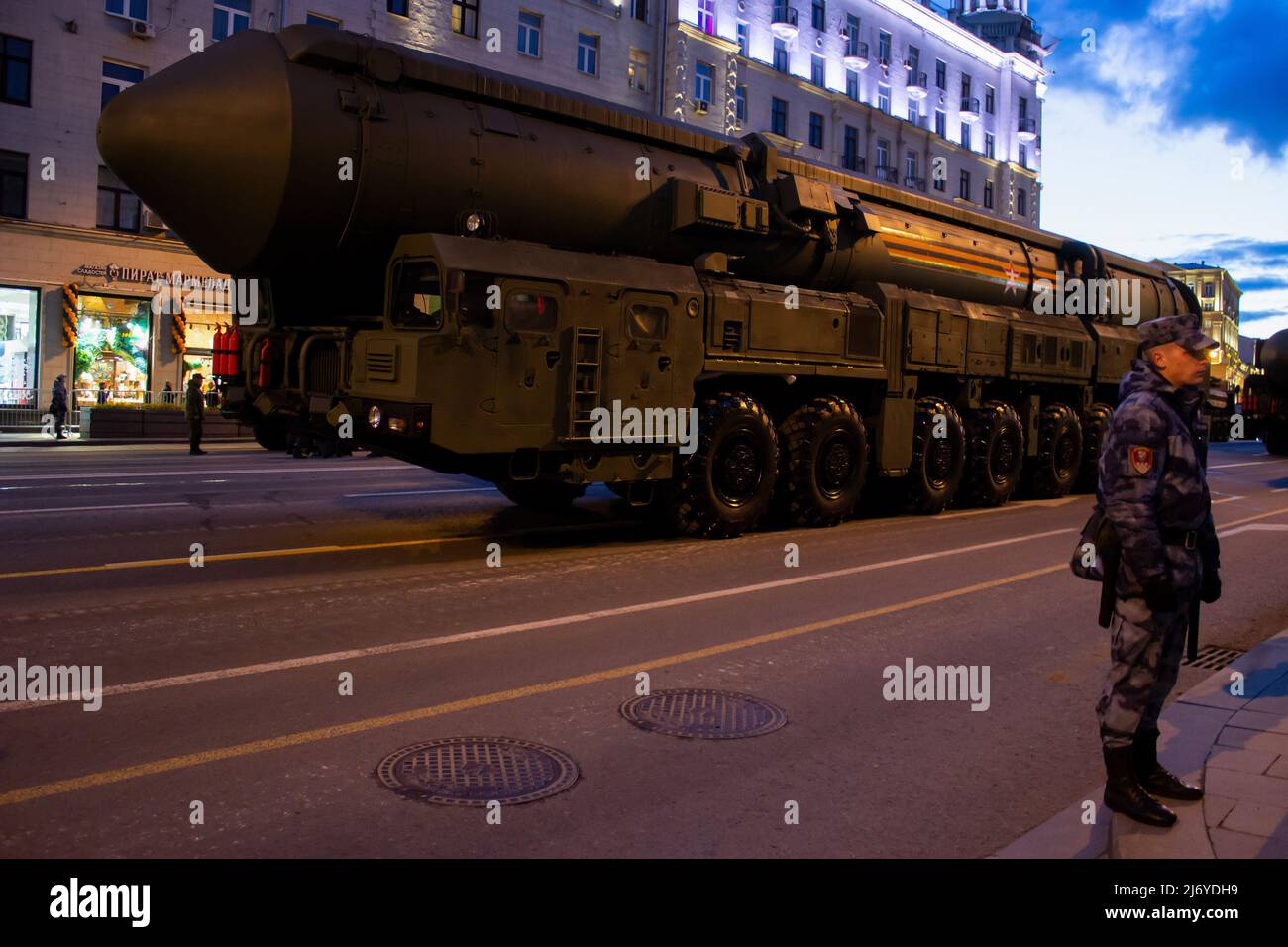 The Topol-M (NATO reporting name: SS-27 'Sickle B') mobile launchers of ...
