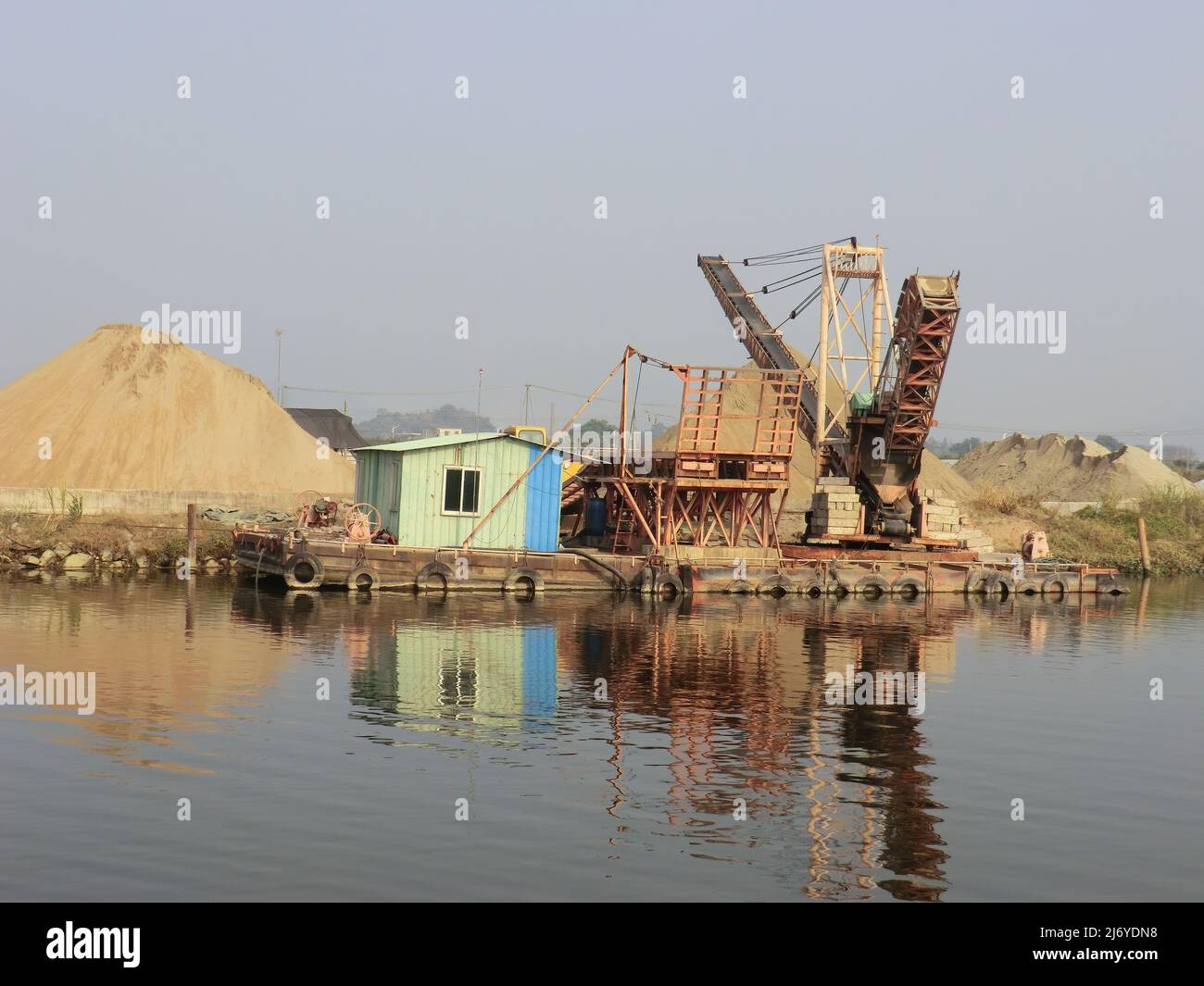 Simply sunny hi-res stock photography and images - Alamy