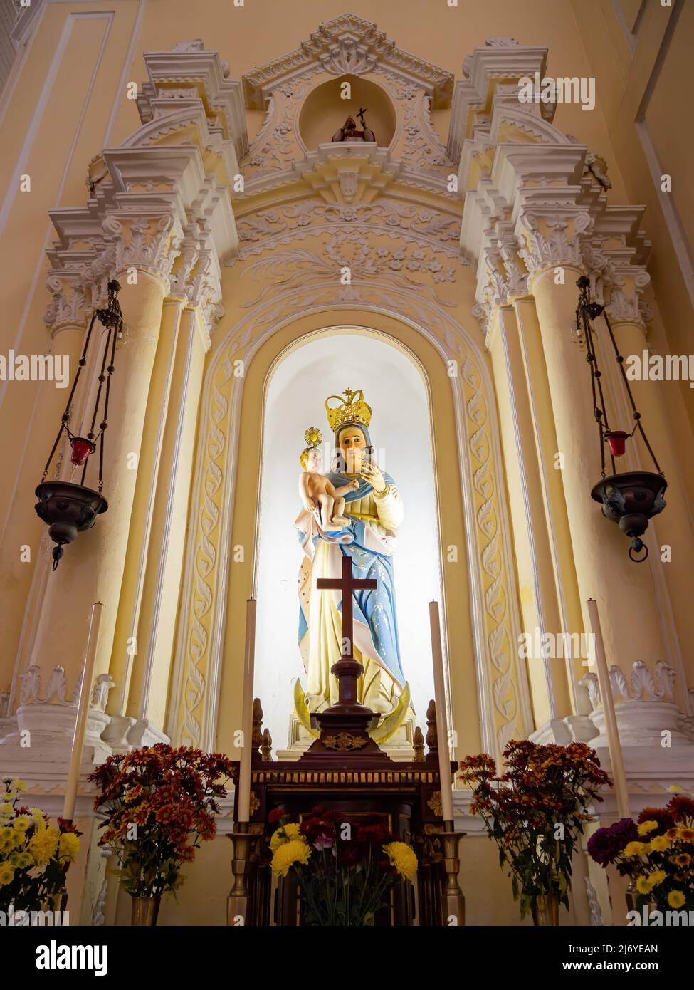 Exterior st dominics church hi-res stock photography and images - Alamy