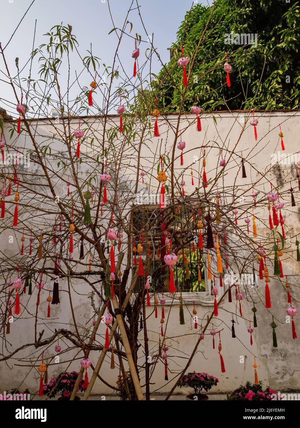 Exterior envelope hi-res stock photography and images - Alamy