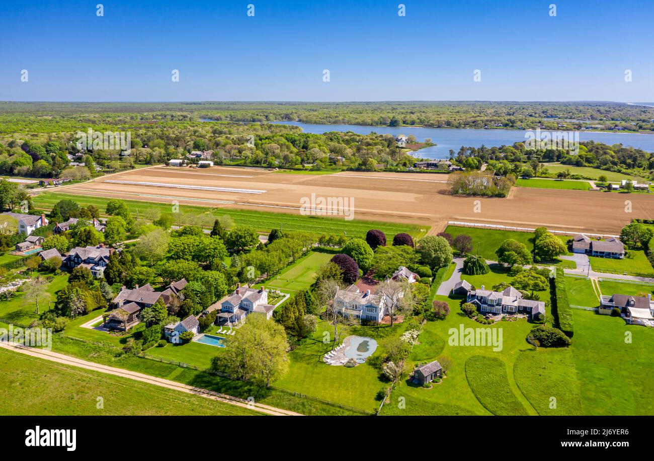 Aerial image of homes on beach lane, wainscott Stock Photo - Alamy
