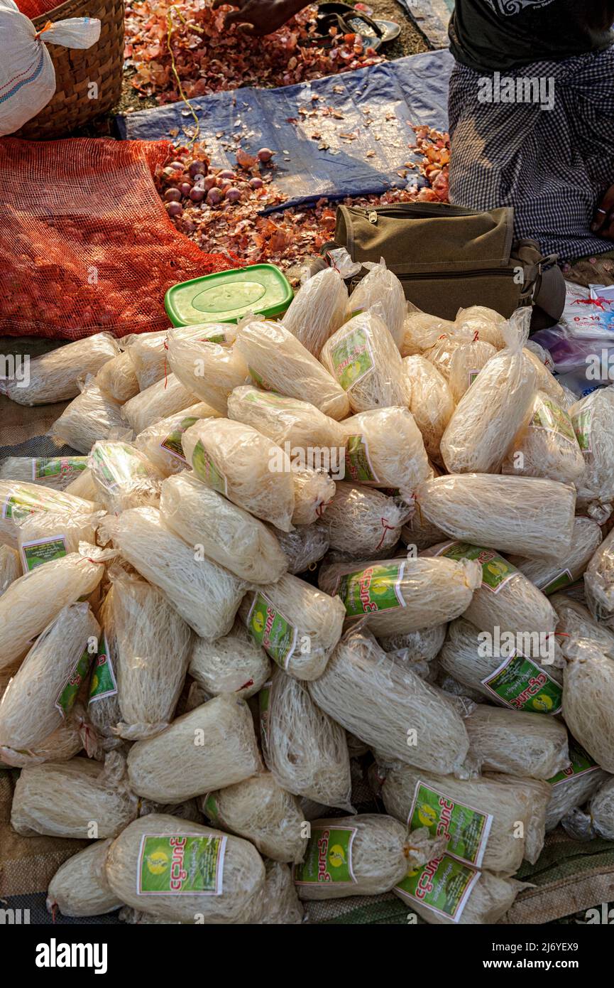 Traditional burmese noodles hi-res stock photography and images - Alamy