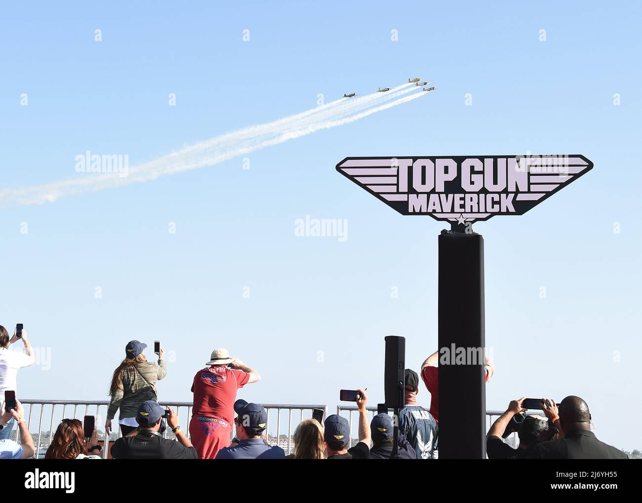 Flyover the red carpet at the global premiere of "Top Gun: Maverick" on ...