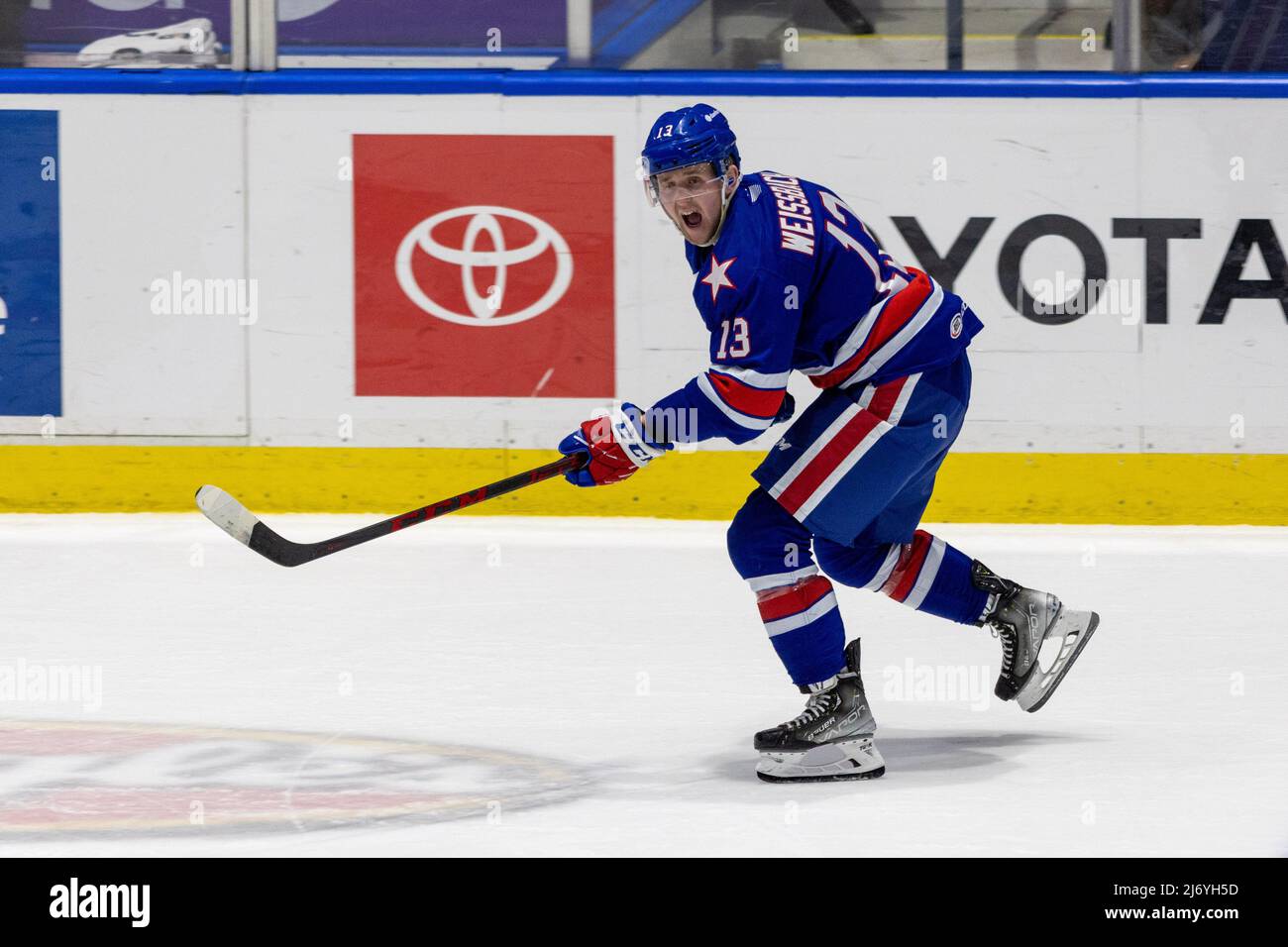 Linus weissbach hi-res stock photography and images - Alamy