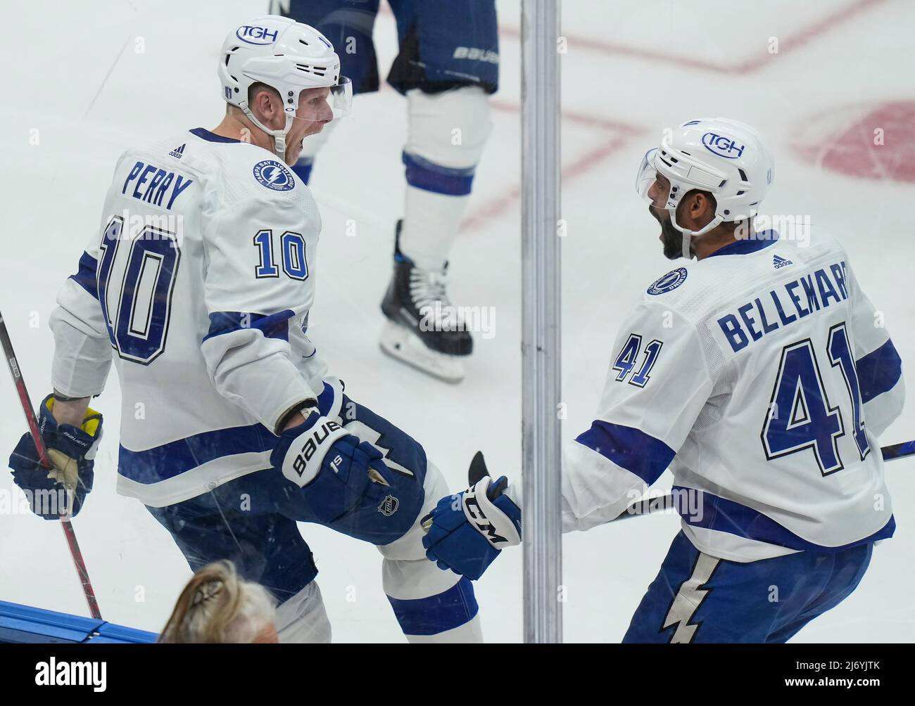 Corey perry trophy hi-res stock photography and images - Alamy