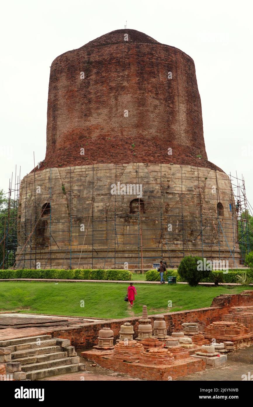 Buddha first sermon sarnath hi-res stock photography and images - Alamy