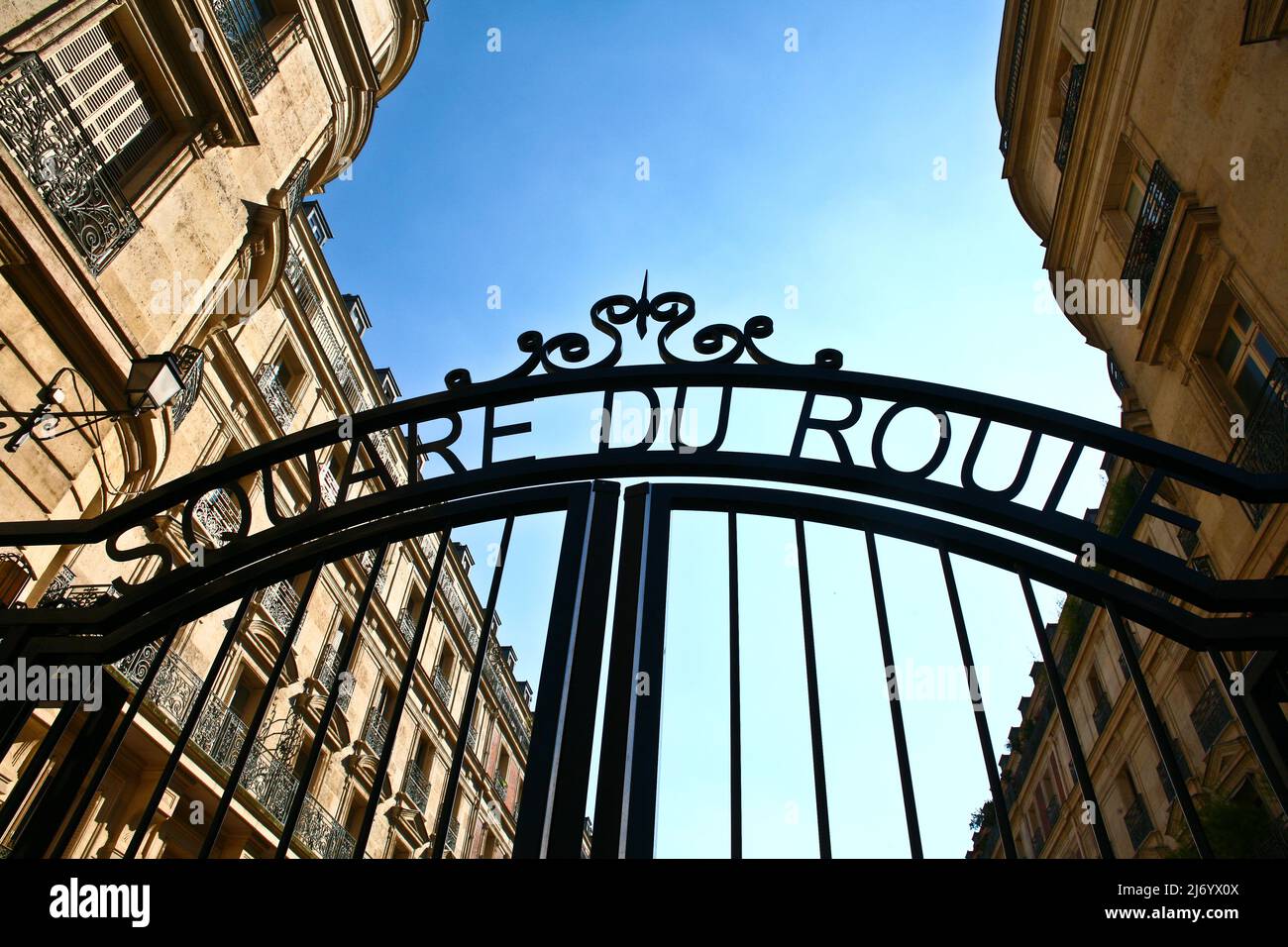 Square du roule hi-res stock photography and images - Alamy