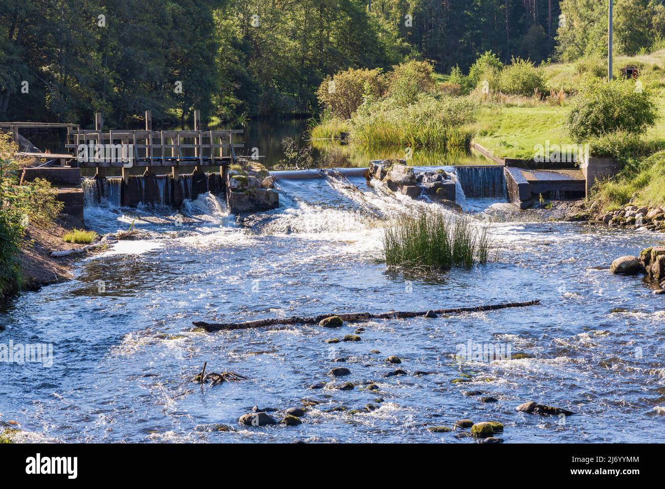 Dam in a river hi-res stock photography and images - Alamy