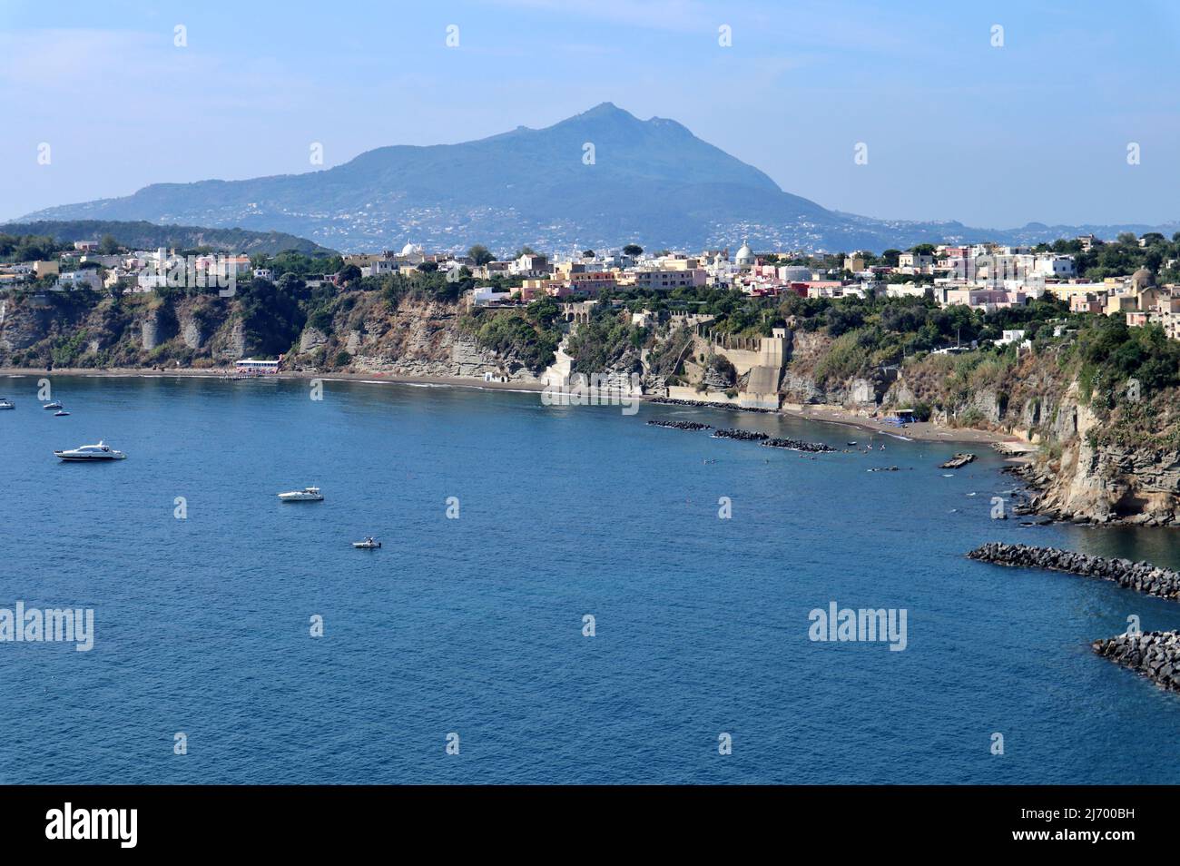 Procida - Spiaggia della Chiaia dal Belvedere di Salita Castello Stock ...