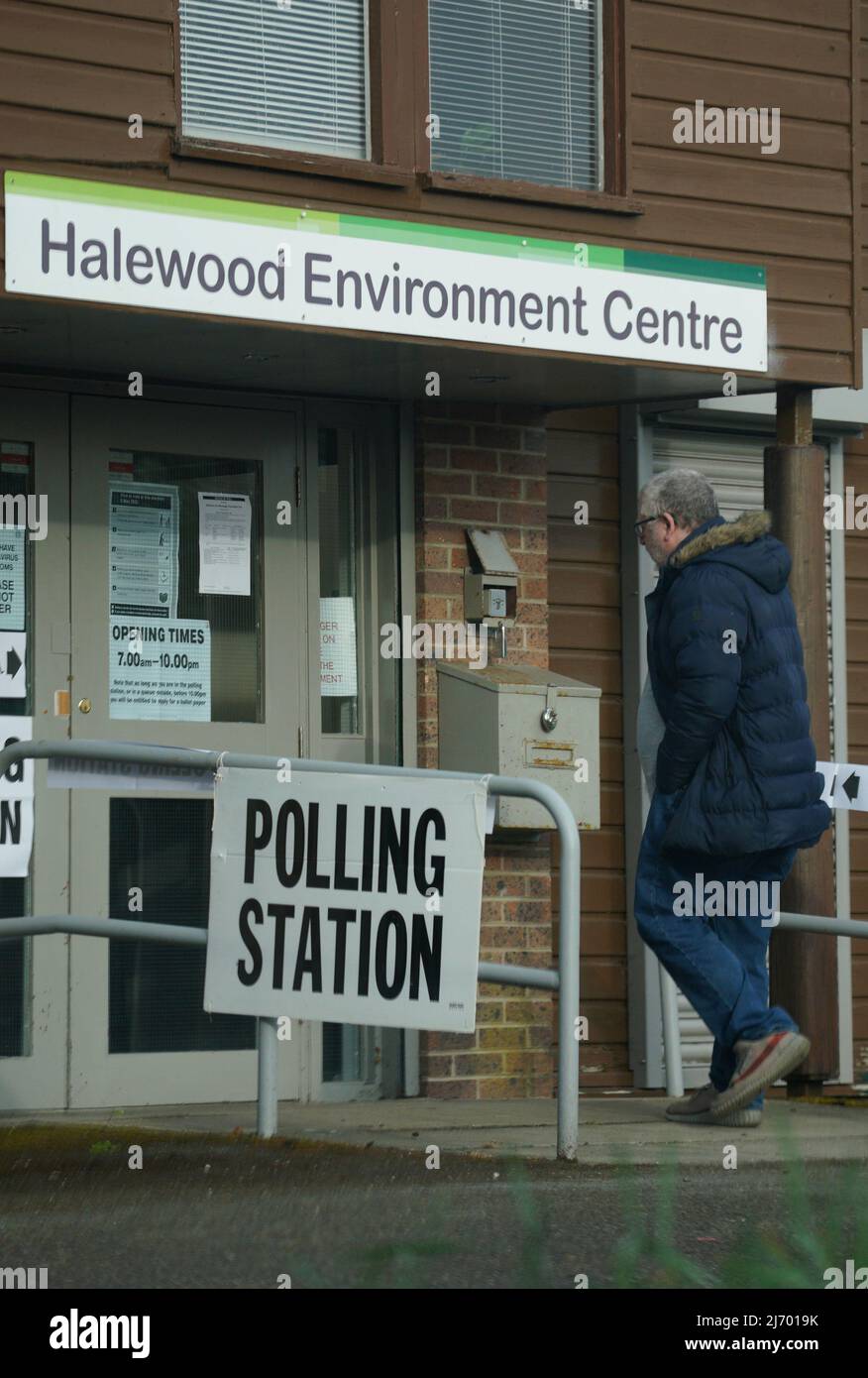 People arriving at the Halewood Environment Centre polling station in ...
