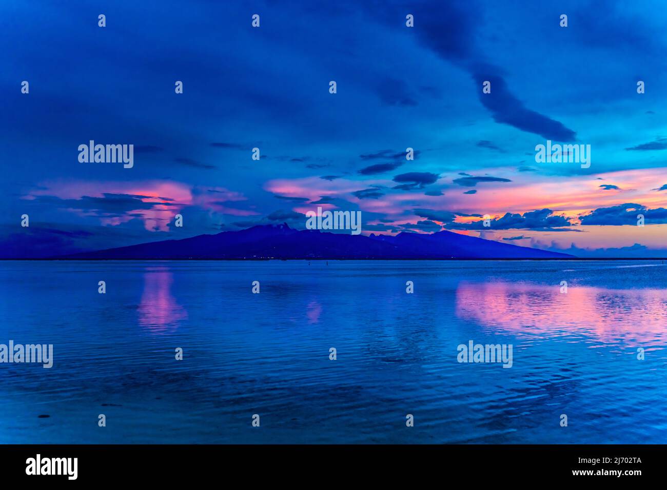 Colorful Sunset Reflection Tahiti Island Blue Water Moorea Tahiti ...