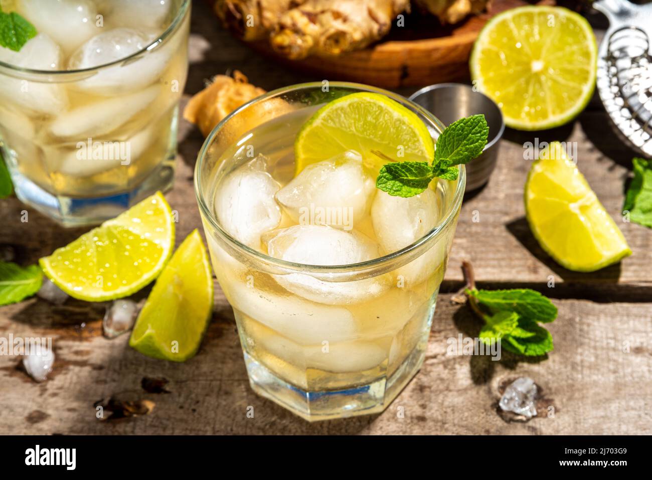 Whiskey ginger ale hi-res stock photography and images - Alamy
