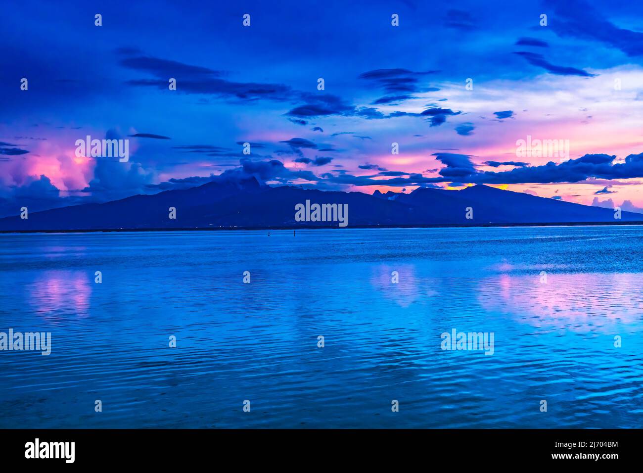 Colorful Sunset Reflection Tahiti Island Blue Water Moorea Tahiti ...