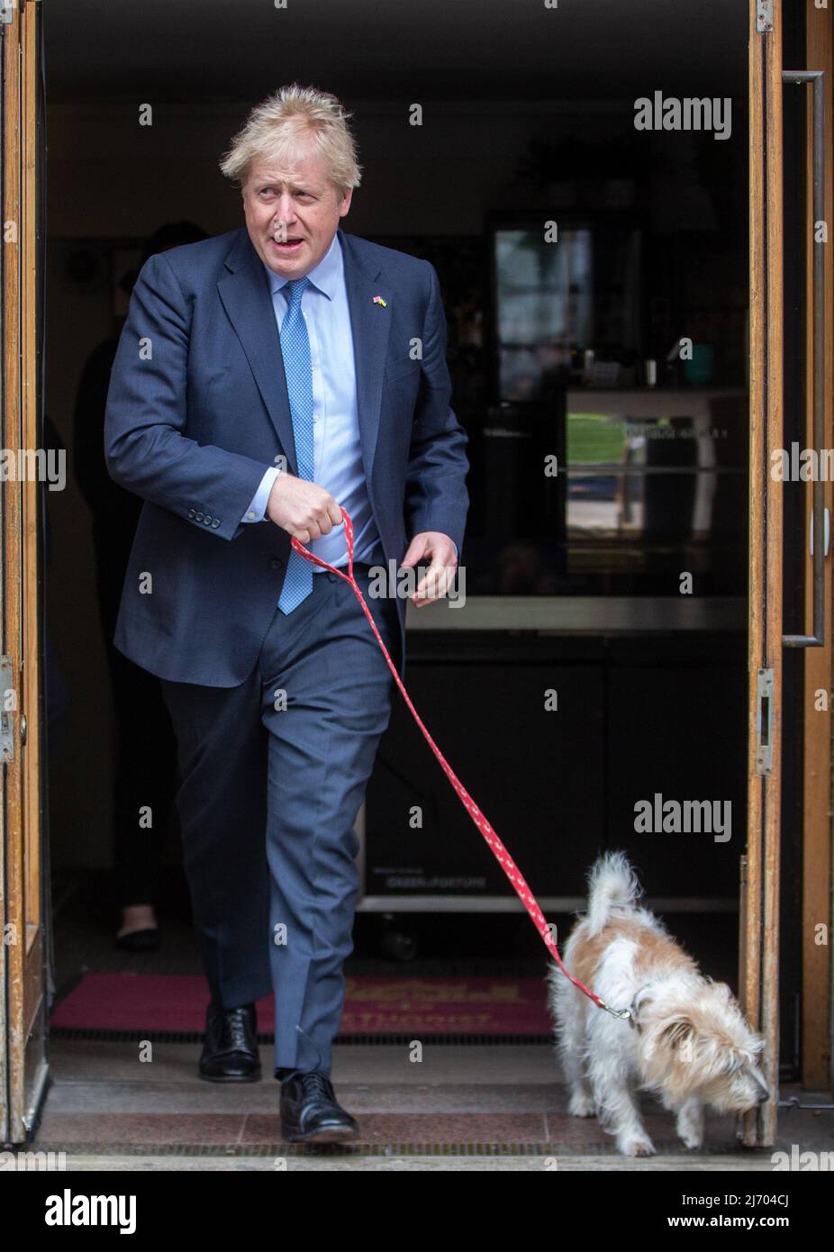 Prime minister boris johnson leaves with his dog hi-res stock ...