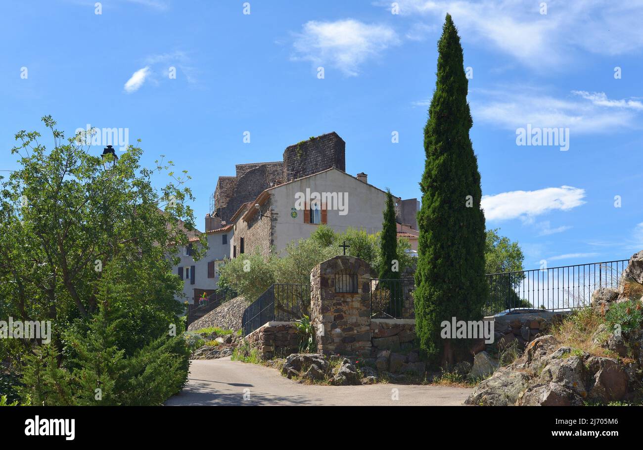 Charming little picturesque perched village of Evenos Stock Photo - Alamy