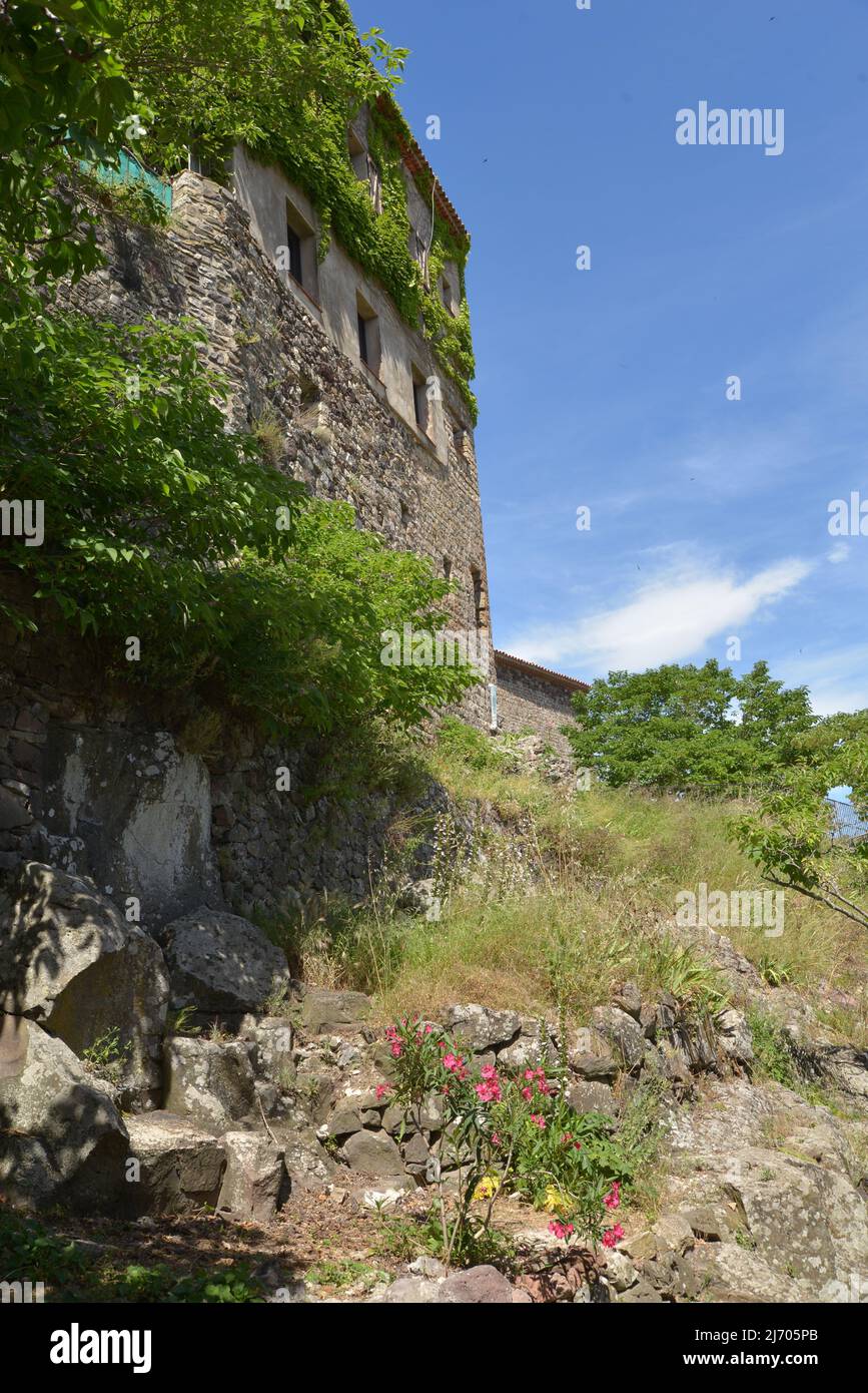 Charming little picturesque perched village of Evenos Stock Photo - Alamy