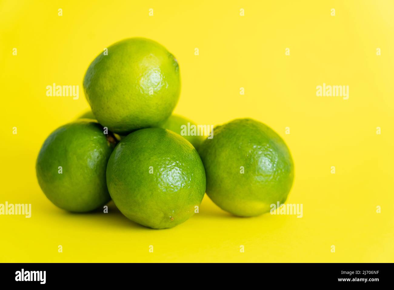 Minimal shot fresh citrus hi-res stock photography and images - Alamy