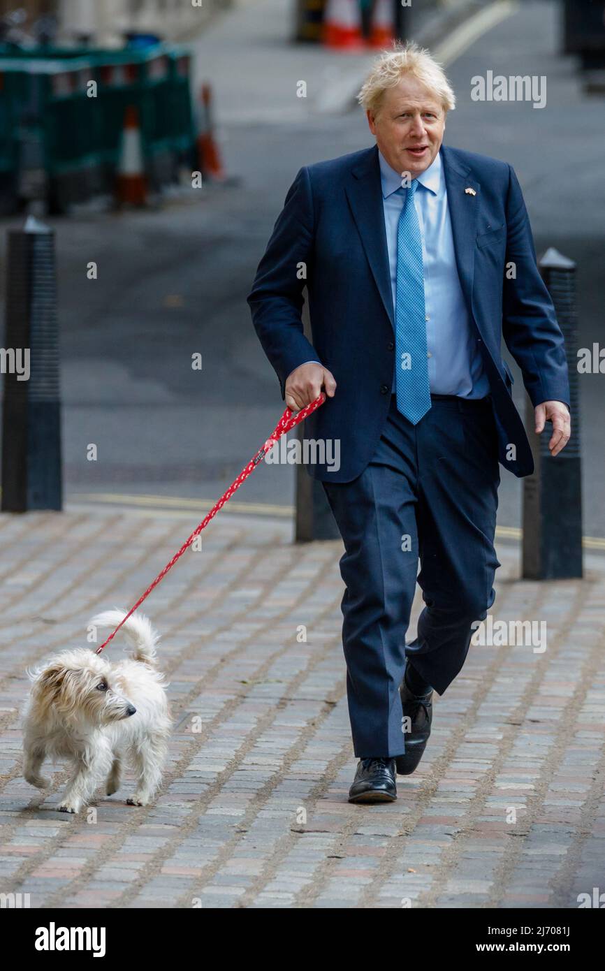 Dilyn downing street hi-res stock photography and images - Alamy