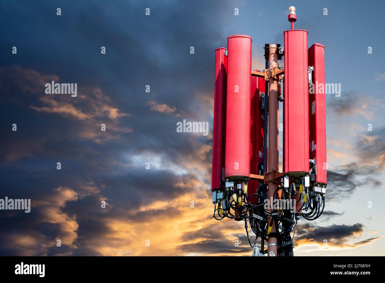 Mobile radio communication system hi-res stock photography and images ...