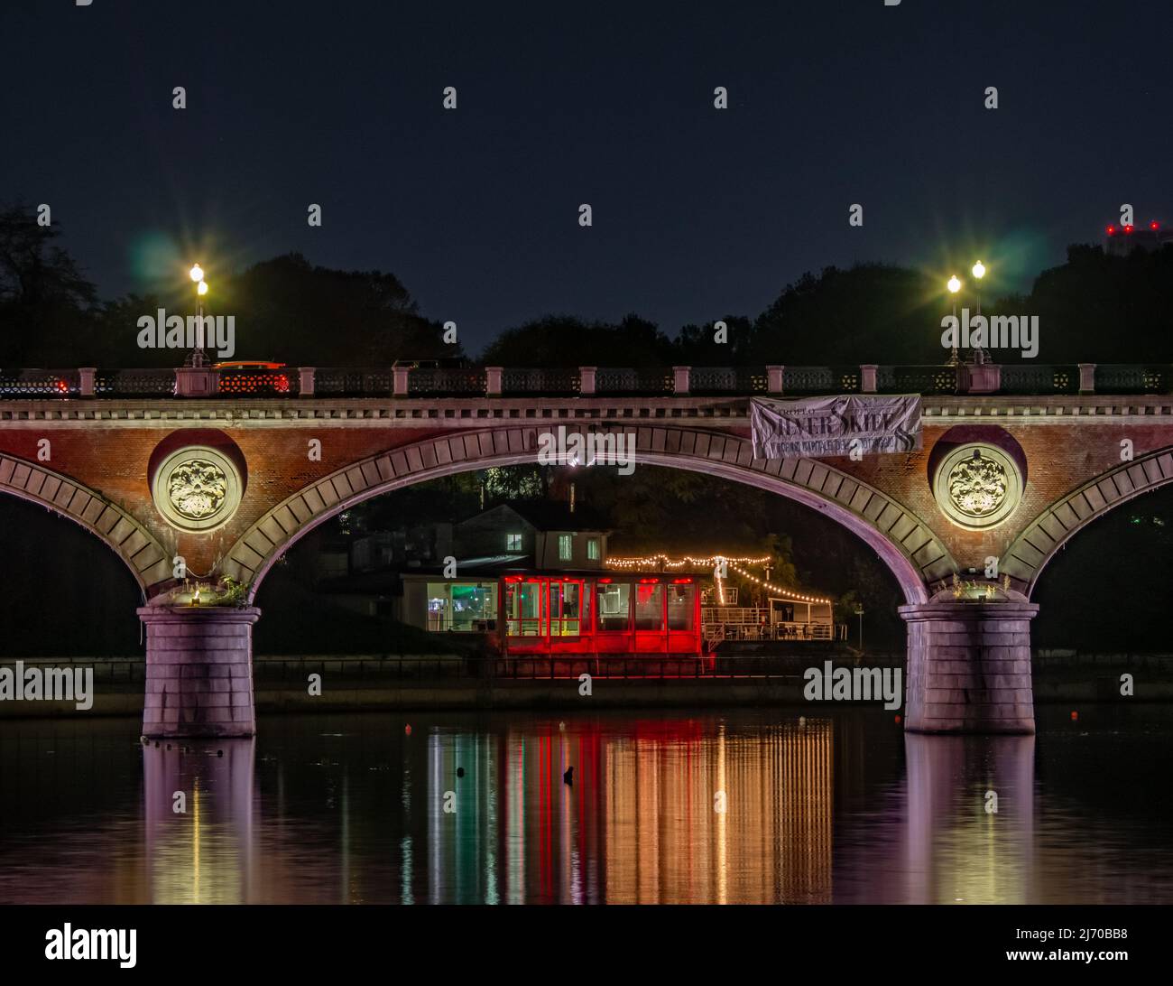 Isabella bridge in Turin seen by night Stock Photo - Alamy