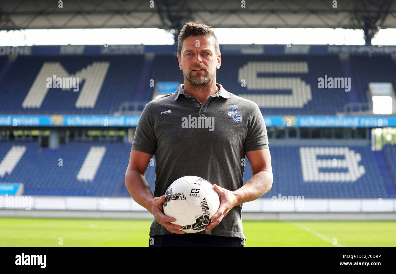 firo: May 5th, 2022, Fuvuball, 3rd Bundesliga, season 2021/2022, MSV ...