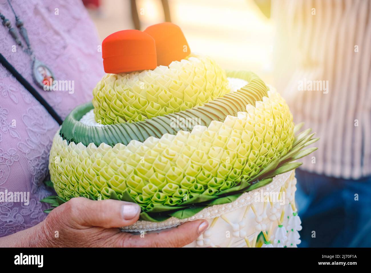 Thai traditional wedding hi-res stock photography and images - Alamy