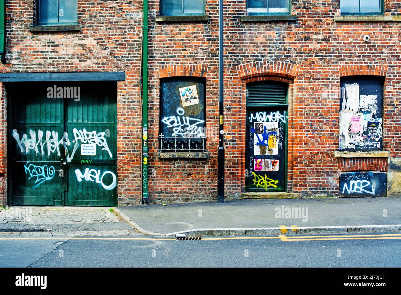 Dissused warehouses hi-res stock photography and images - Alamy