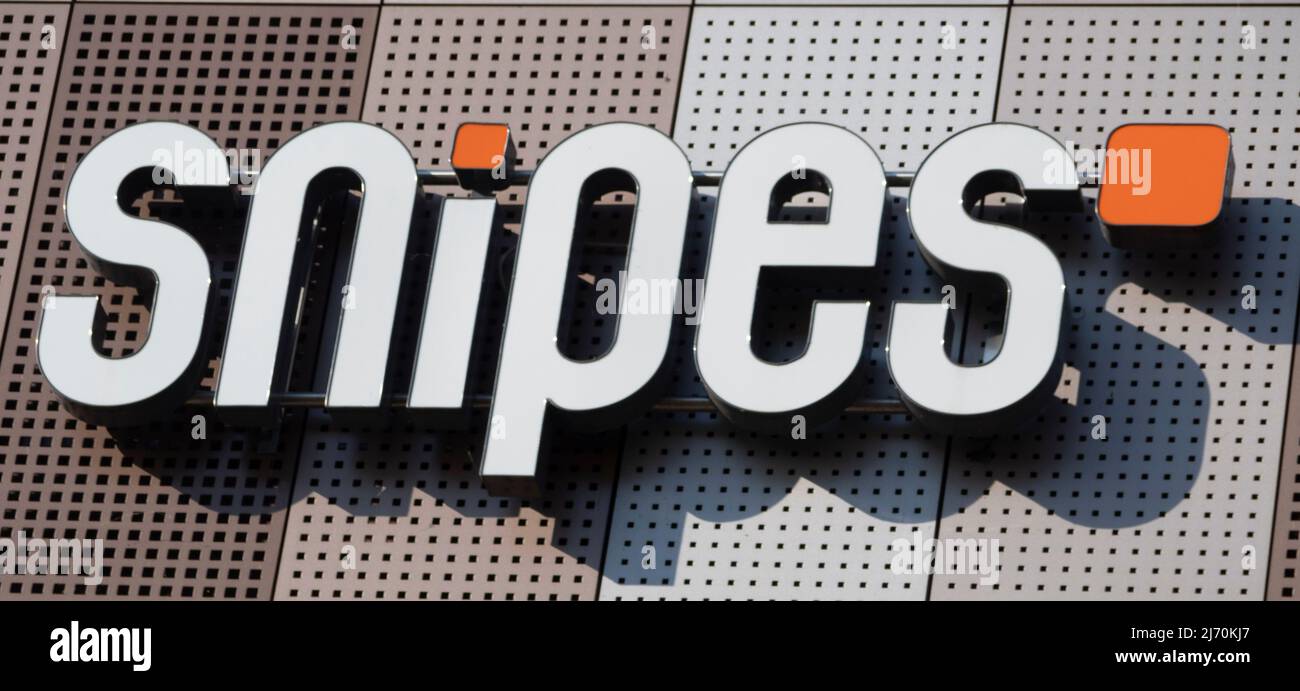 Snipes logo hi-res stock photography and images - Alamy