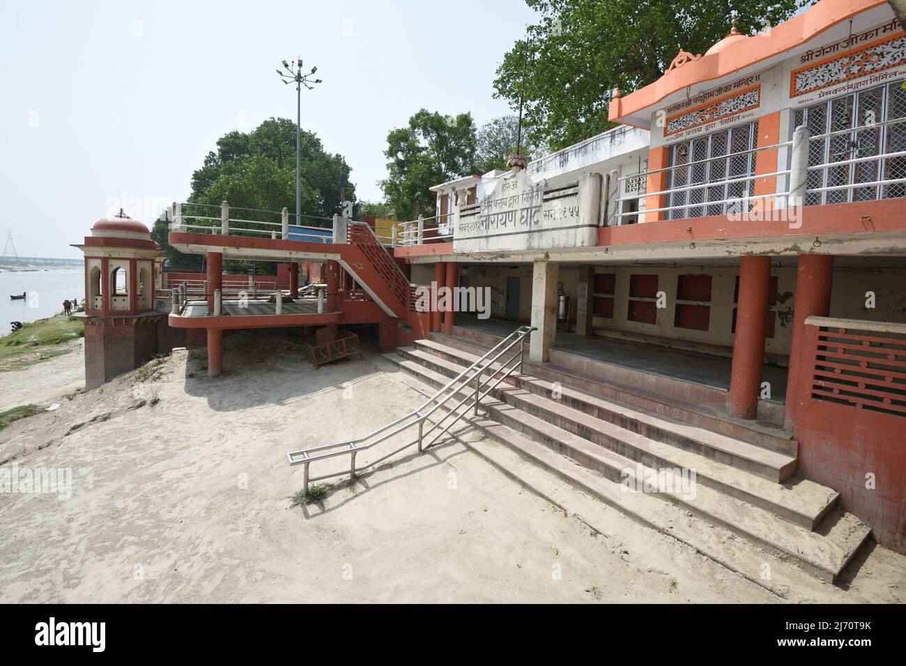 Guptar Ghat or Narayan Ghat along the Ganges. Civil Lines, Kanpur, Uttar Pradesh, India Stock ...