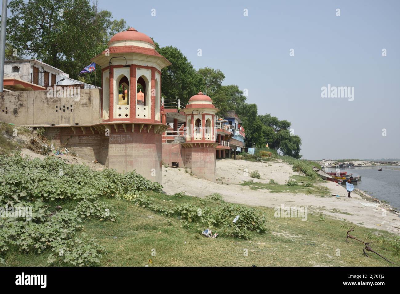 Guptar Ghat or Narayan Ghat along the Ganges. Civil Lines, Kanpur, Uttar Pradesh, India Stock ...