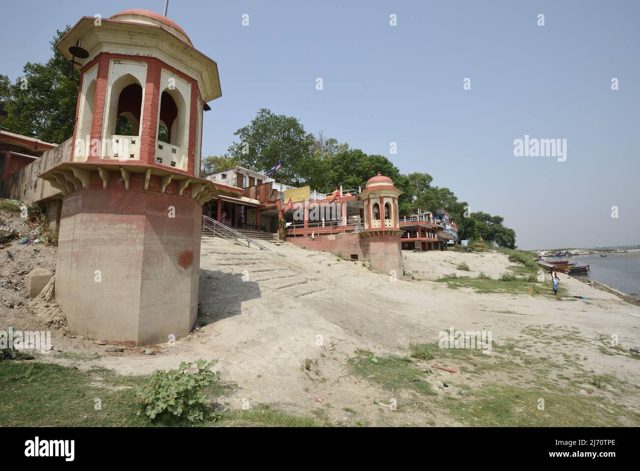 Guptar Ghat or Narayan Ghat along the Ganges. Civil Lines, Kanpur, Uttar Pradesh, India Stock ...