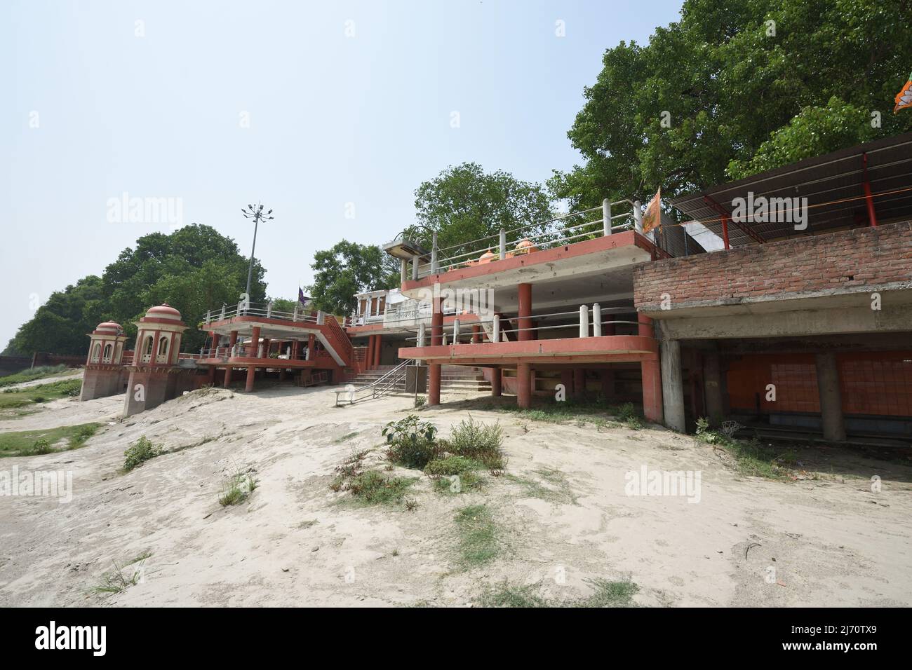 Guptar Ghat or Narayan Ghat along the Ganges. Civil Lines, Kanpur, Uttar Pradesh, India Stock ...