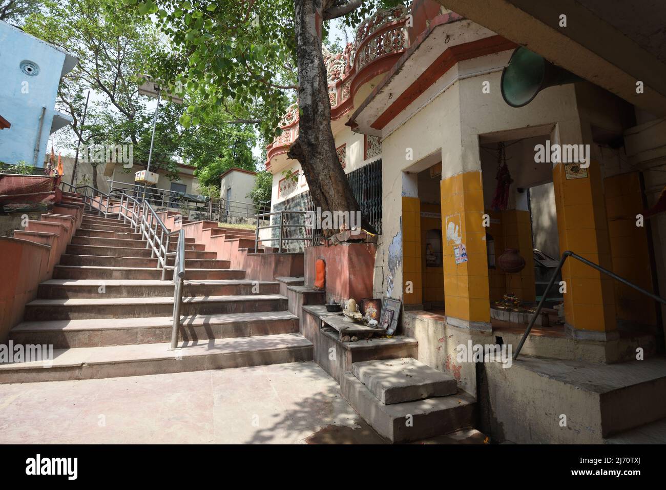 Guptar hi-res stock photography and images - Alamy