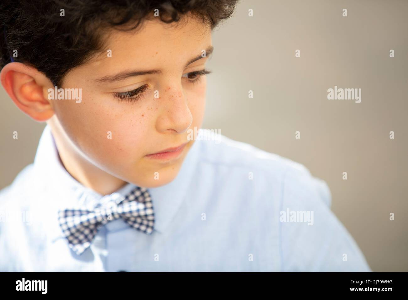 Sad middle eastern boy hi-res stock photography and images - Alamy