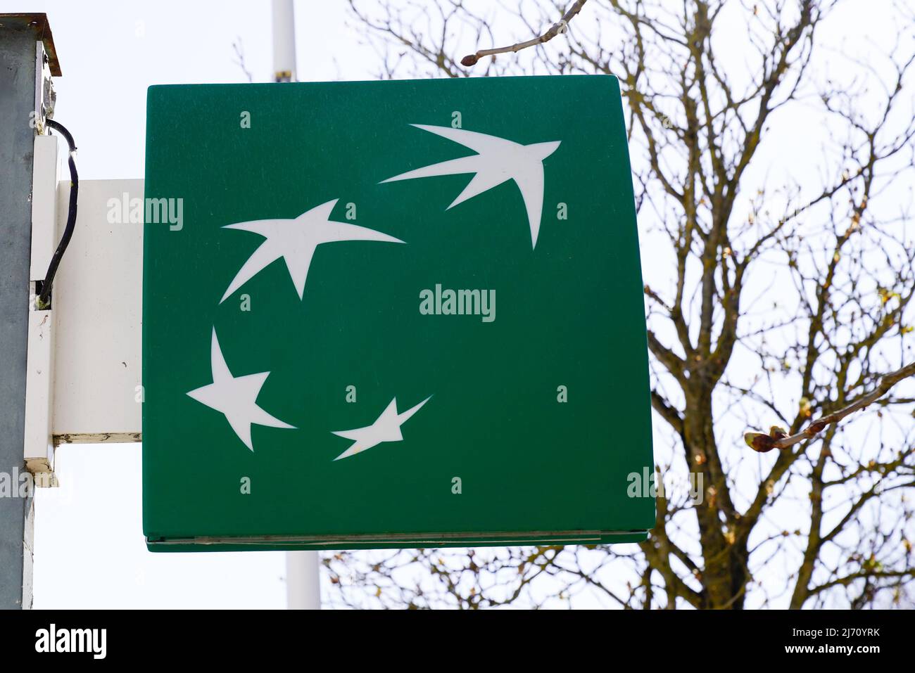 Bordeaux , Aquitaine France - 04 24 2022 : BNP Paribas logo brand ...