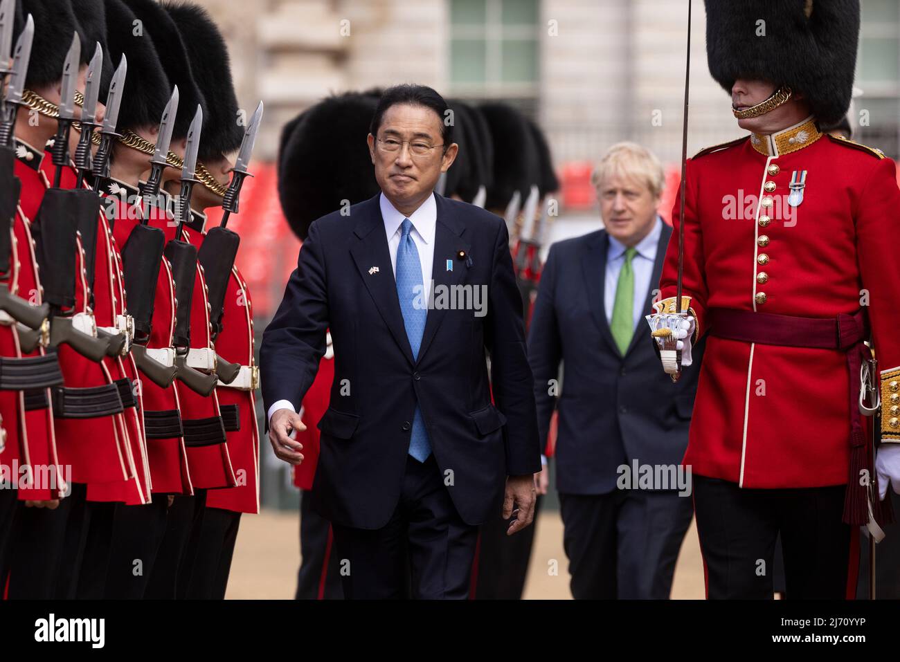 Prime Minister Boris Johnson welcomes Japanese Prime Minister Fumio ...