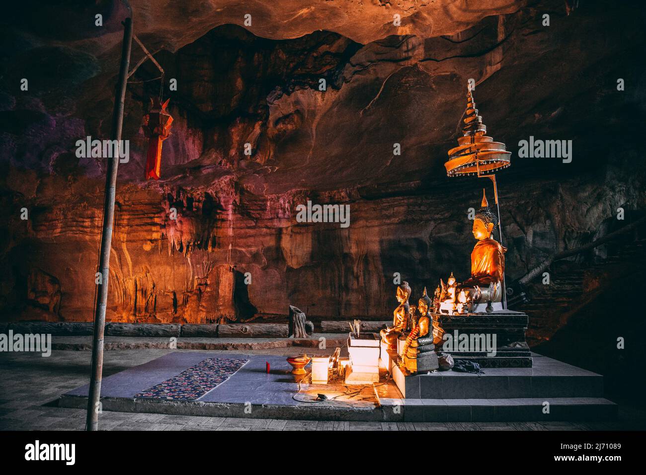 Tham Pha Nang Khoi cave in Phraeprovince, Thailand Stock Photo - Alamy