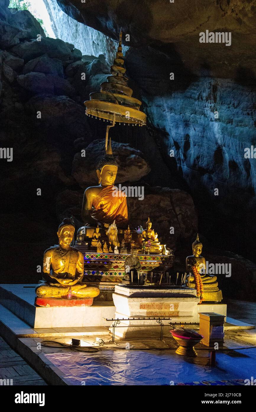 Tham pha nang khoi cave in phrae hi-res stock photography and images ...