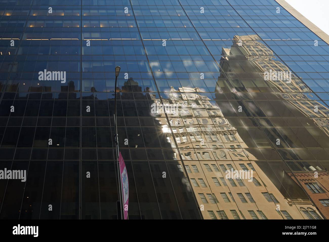 Sloped streets hi-res stock photography and images - Alamy