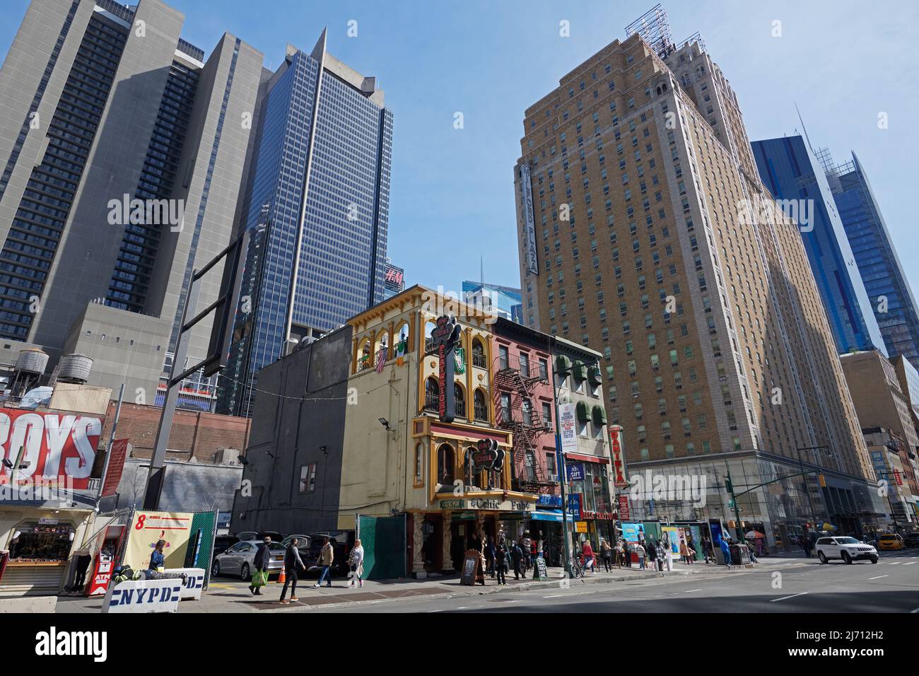 Typical high rise buildings in the city centre of Manhattan Stock Photo ...
