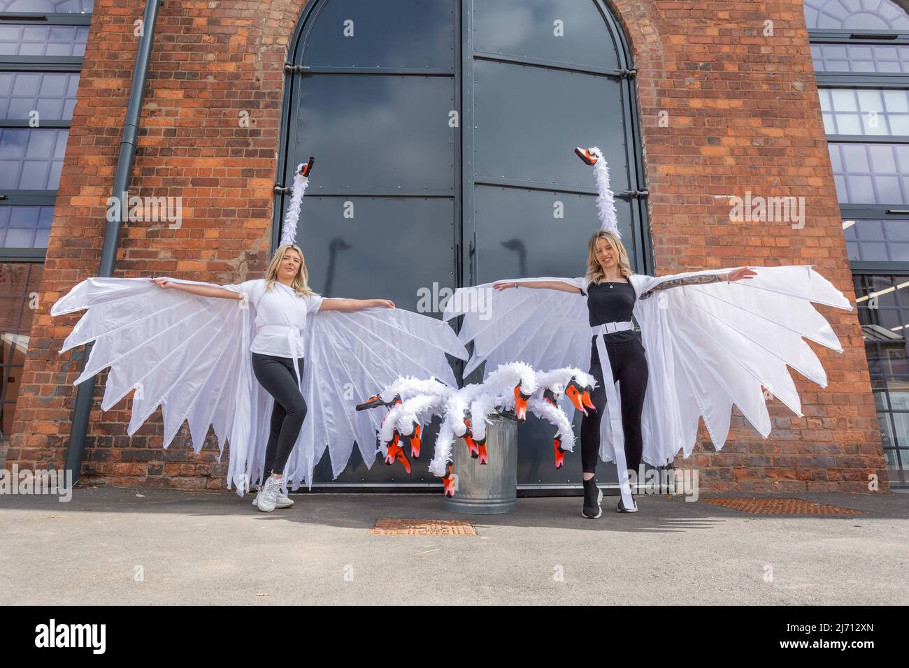 Coventry, UK. 5th May, 2022. Performers Courteney Gaskin and Katie ...