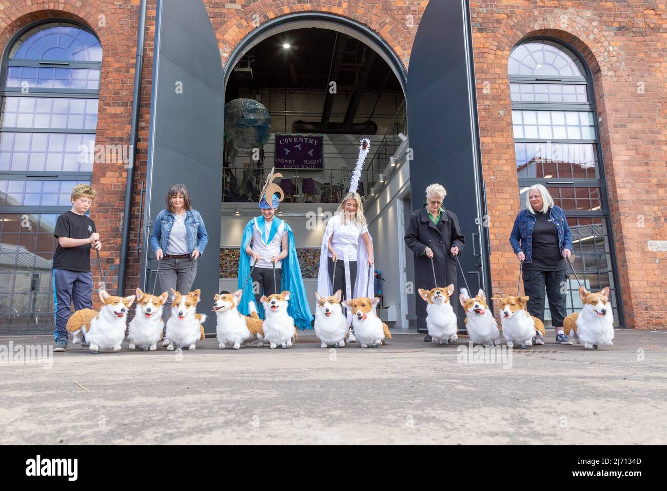 Corgi puppets hi-res stock photography and images - Alamy