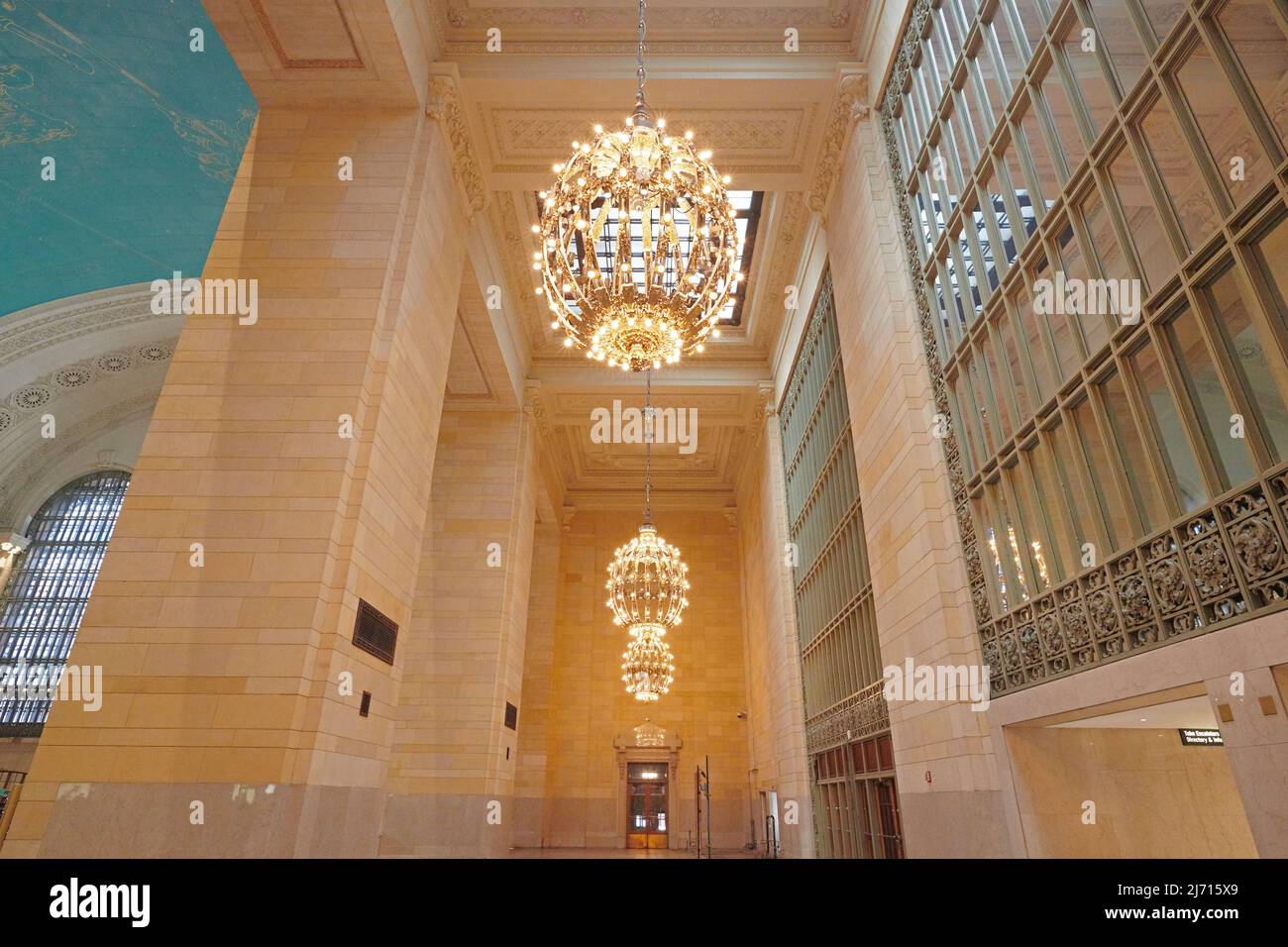 Interiors of the world famous Grand Central Station hall in Manhattan ...