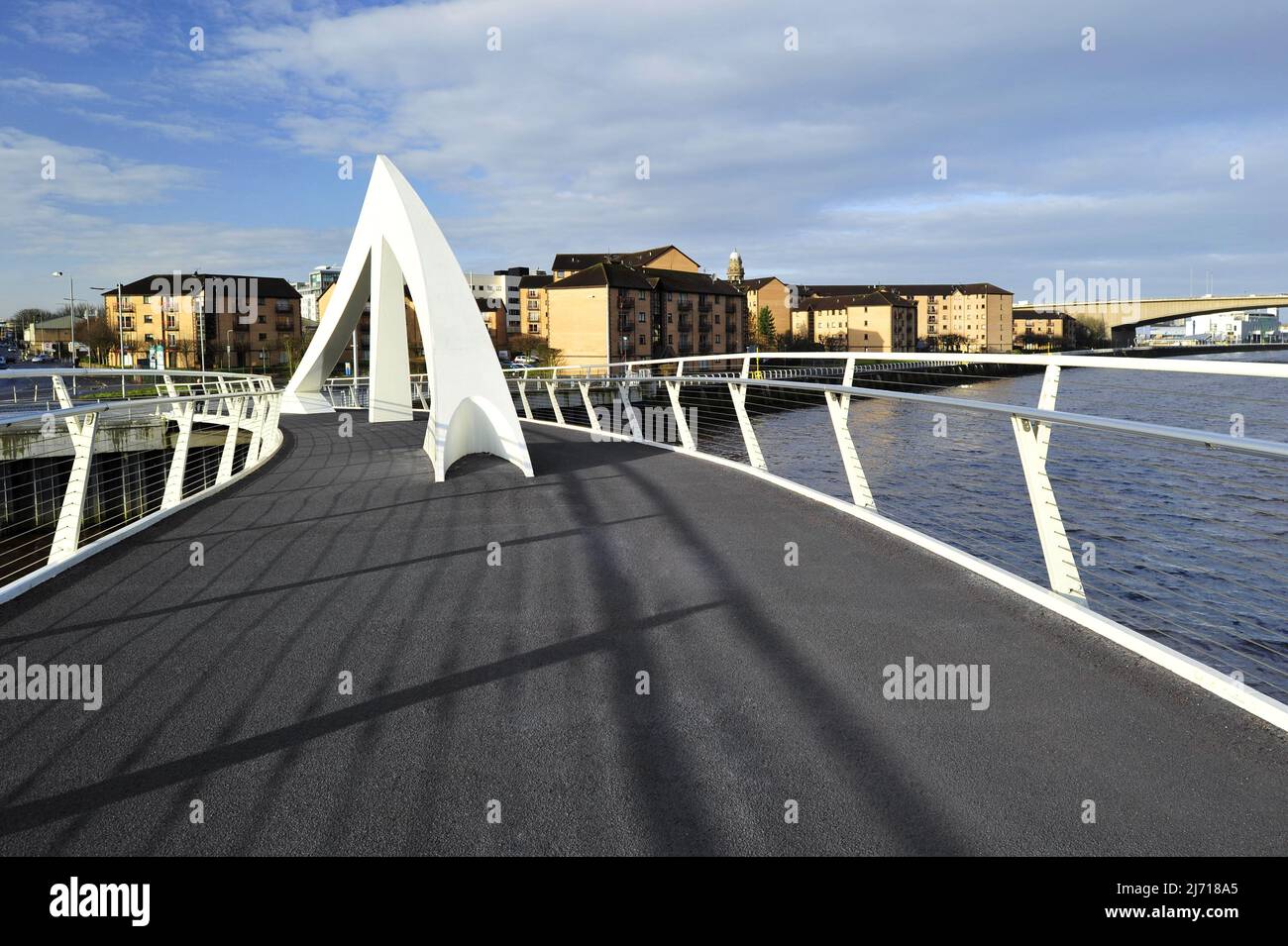The Tradeston Bridge, pedestrian bridge over the river Clyde in Glasgow ...