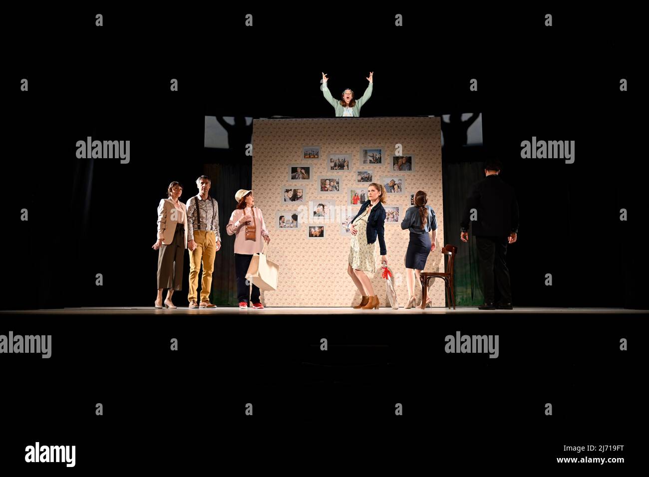 Lisa Julie Rauen, Gregor von Holdt, Brigitte Grothum, Debora Weigert ...