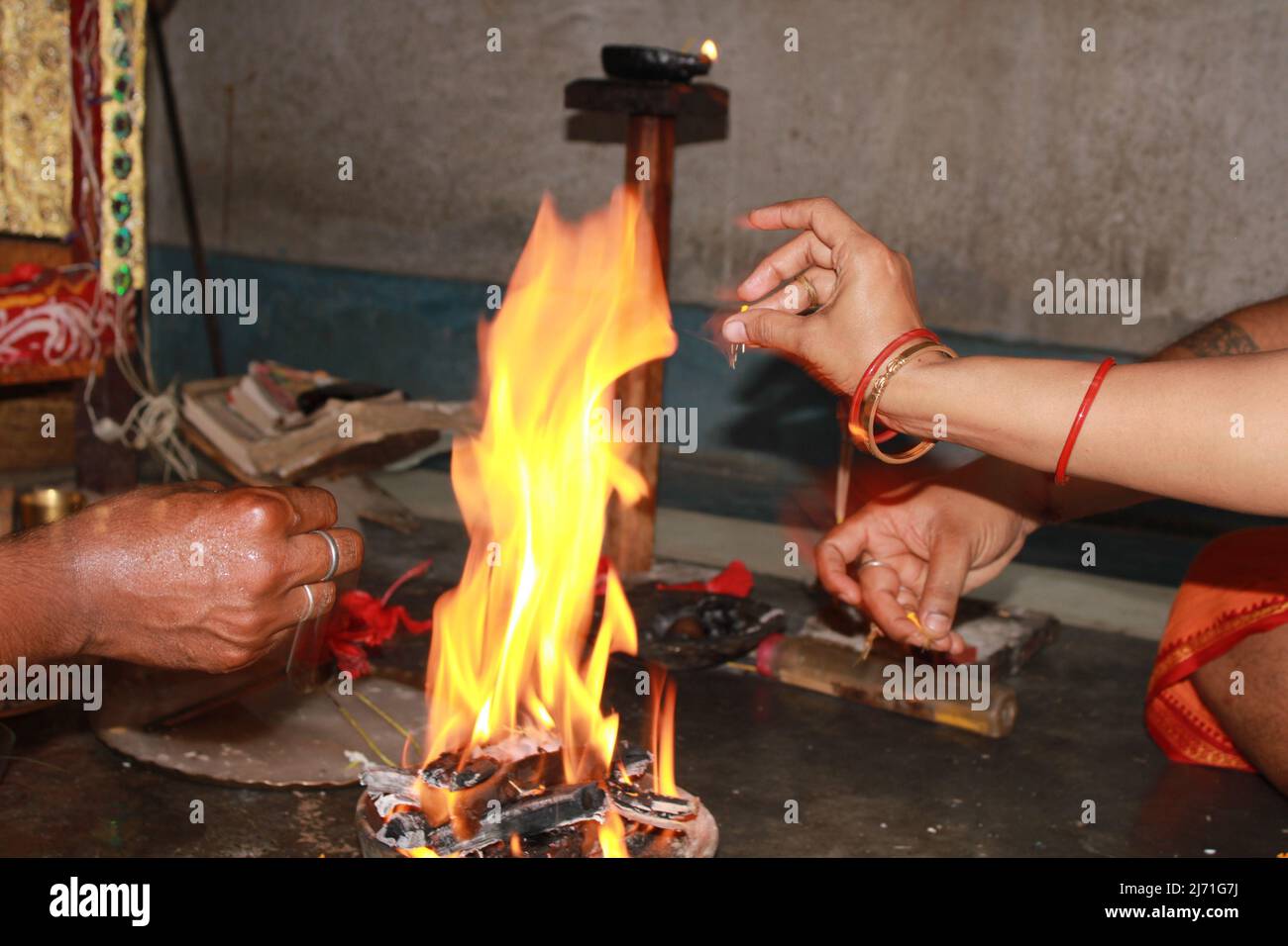 Havan india hi-res stock photography and images - Alamy