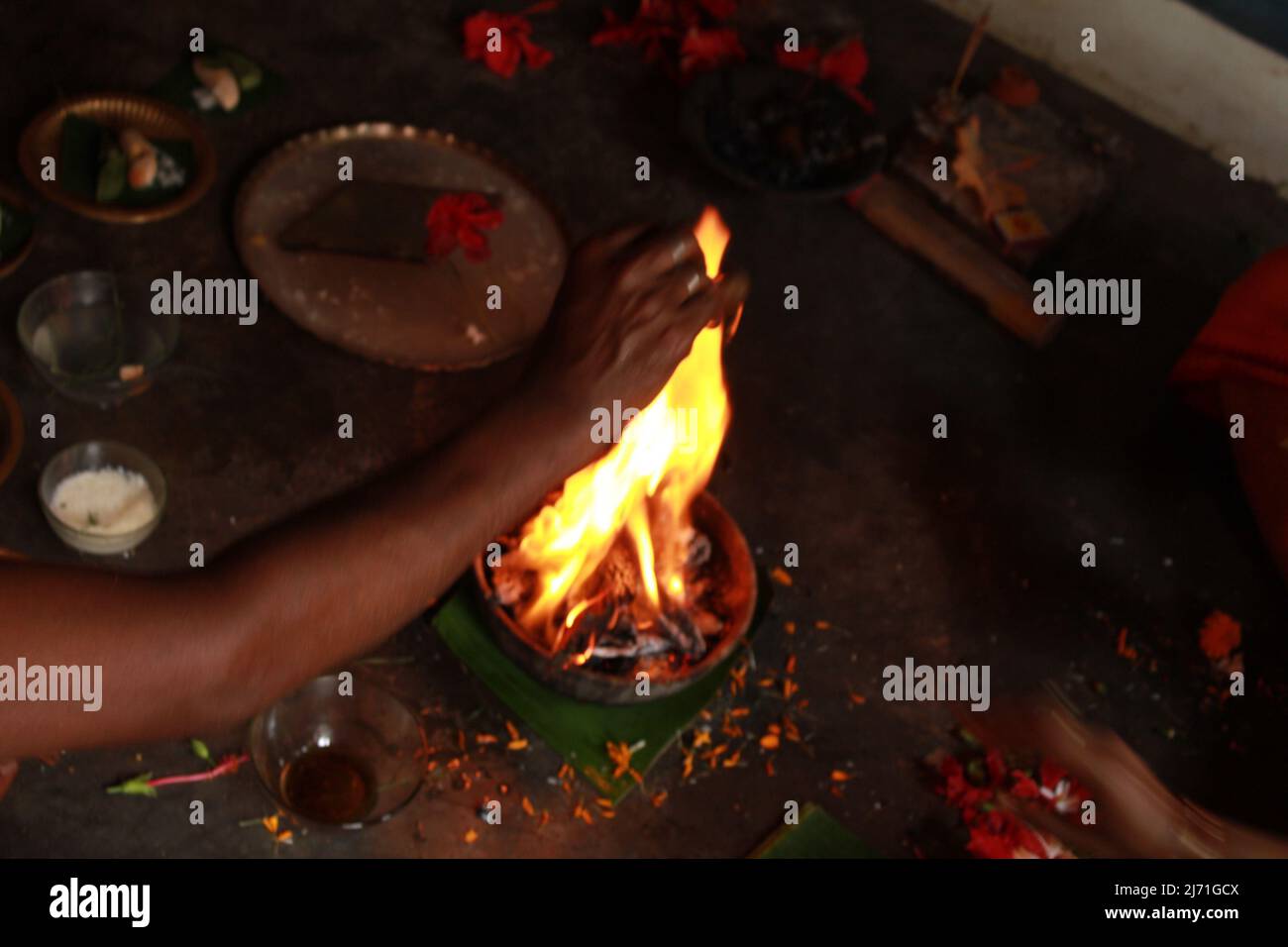People performing Havan, Odisha, India Stock Photo - Alamy
