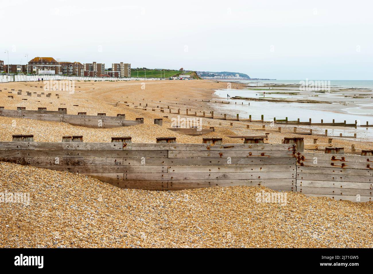 Seafront groynes hi-res stock photography and images - Alamy